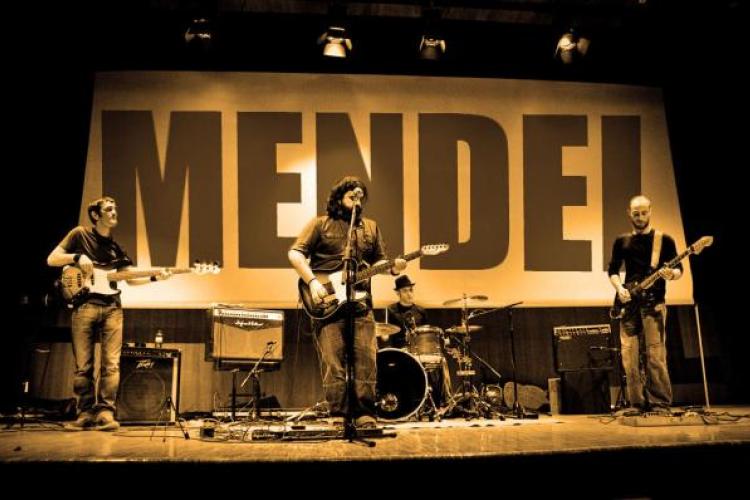 Mendel | Biografía, vídeos, fotos y álbums